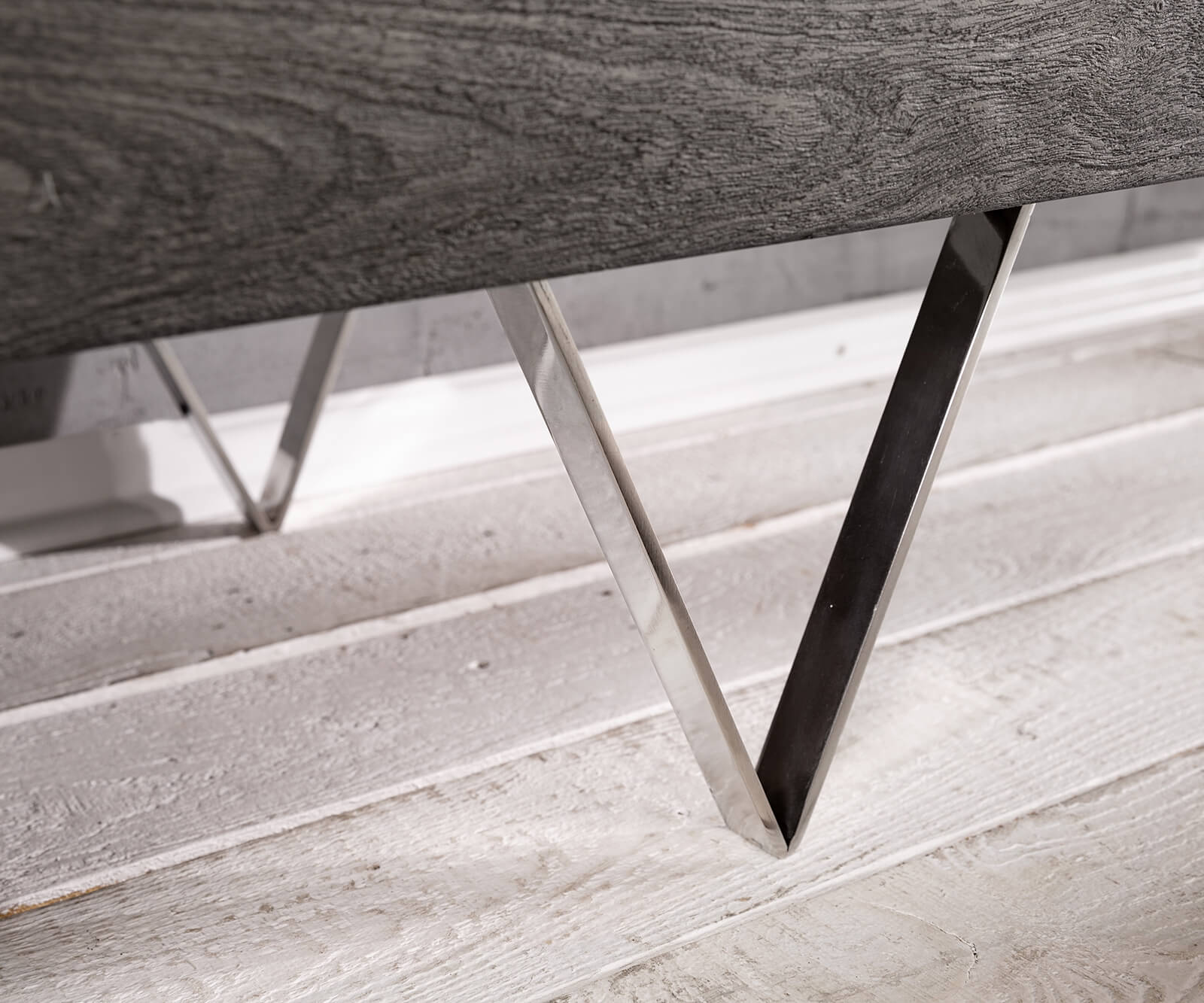 Wyatt | Meubles en bois massif chez DELIFE